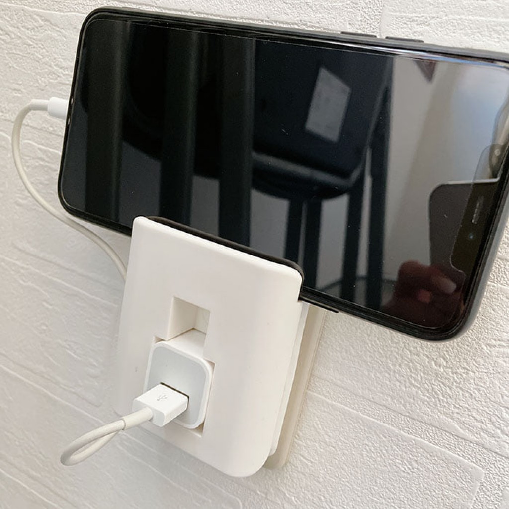 【日本代購】日本製iPhone專用手機架充電插座 - 日本藥妝、必買好物代標、代買-FunGoGo日本代購